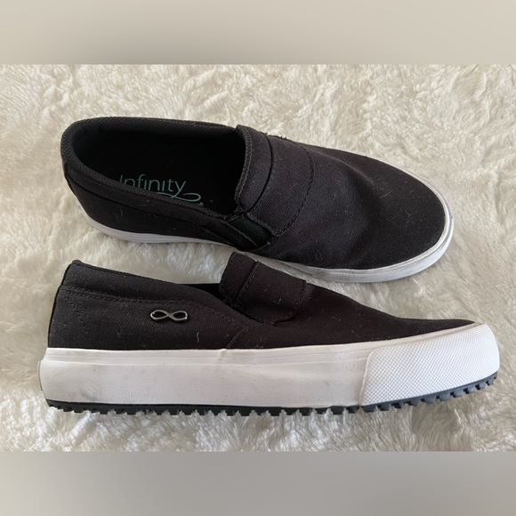 Cherokee | Shoes | Infinity By Cherokee Shoes | Poshmark